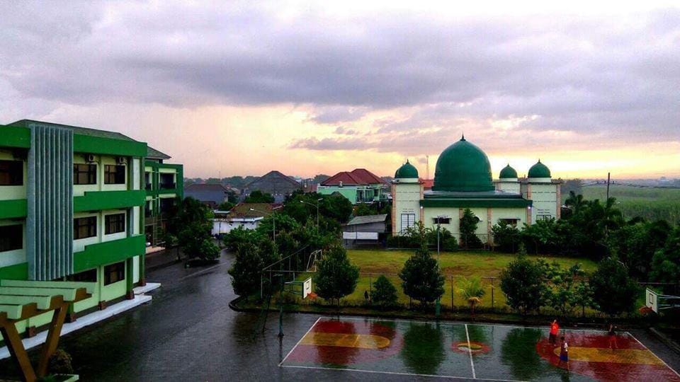 Alumni - Sekolah Progresif Bumi Shalawat